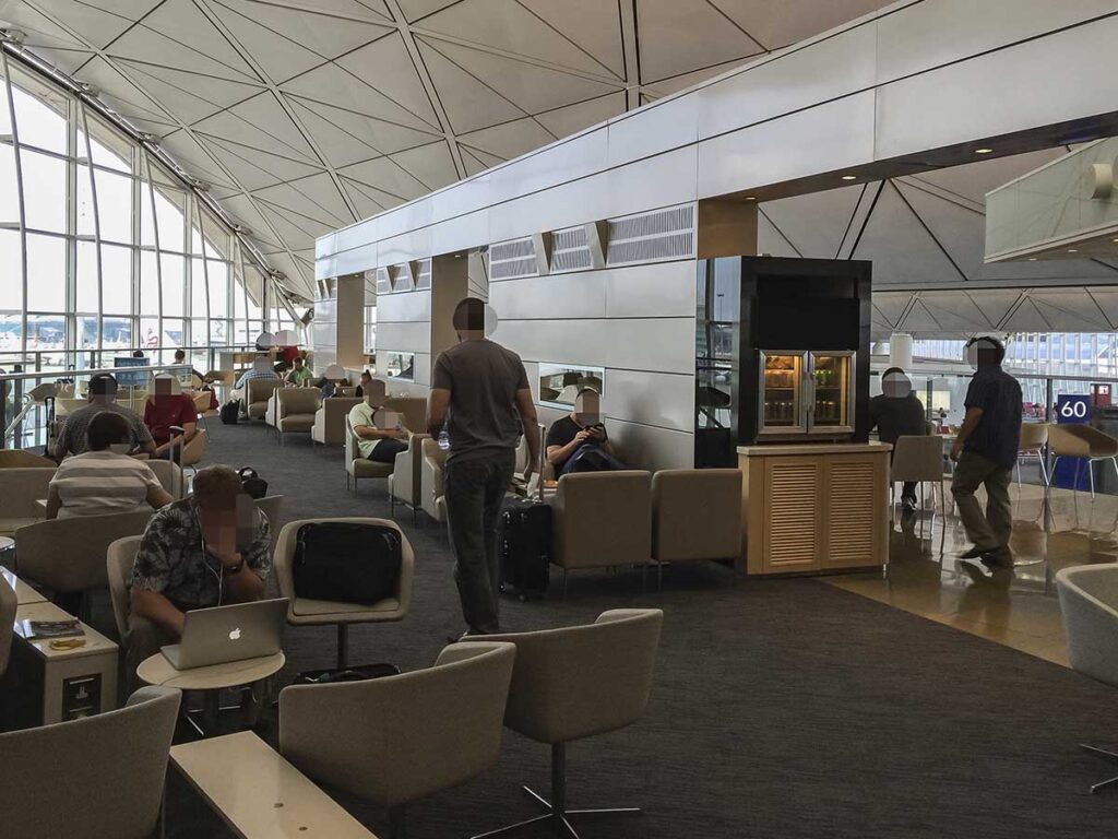 United Club HKG review: weird and angular, but it’ll do in a pinch.